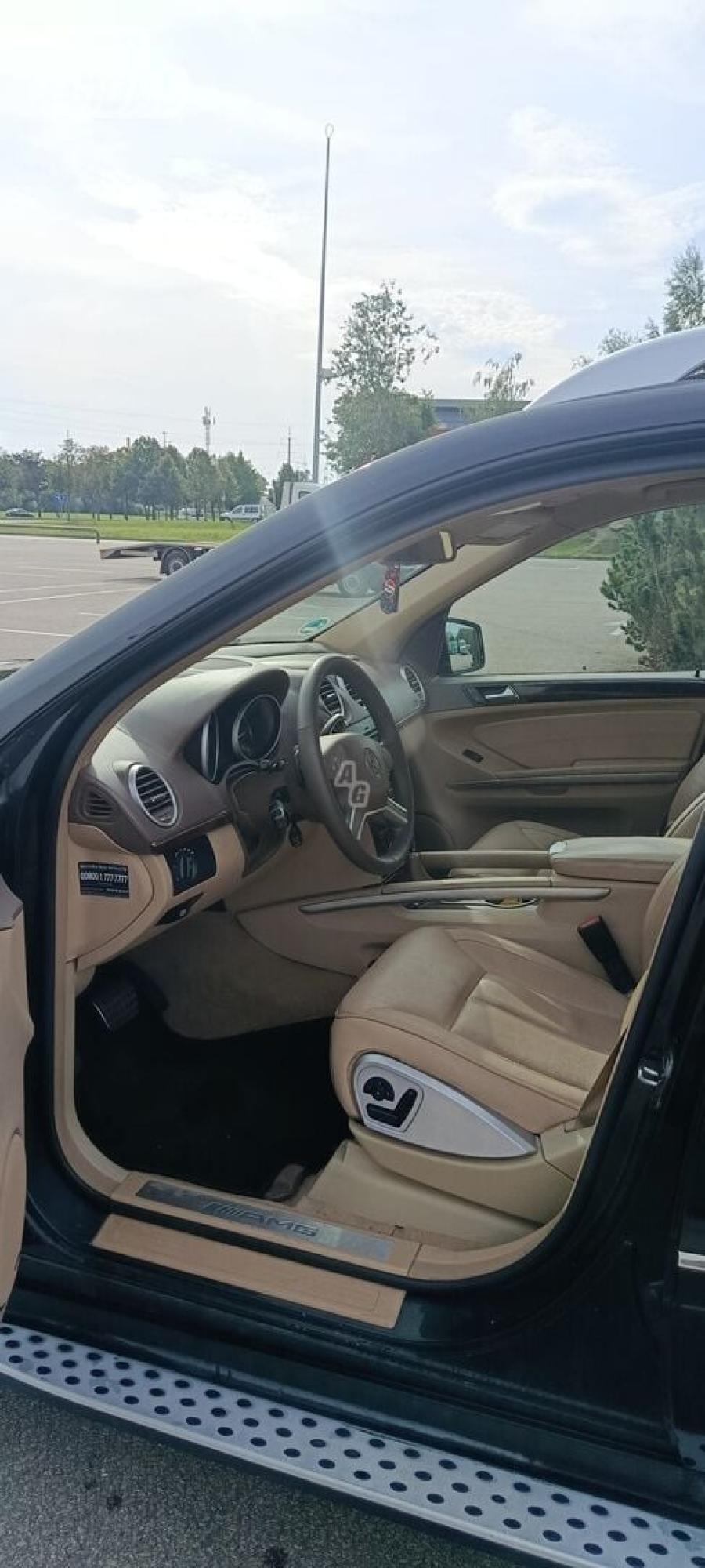 Black Mercedes-Benz gl-420 2011 in Siauliai, with an engine capacity of 4.20 L and mileage of 350 thousand km for 7500 €, photo 9 on AUTOMOTO.COM.LV