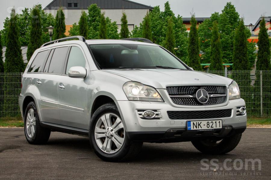 Grey Mercedes-Benz gl-420 2007 in Jelgava, with an engine capacity of 4.00 L and mileage of 364 thousand km for 6600 €, photo 1 on AUTOMOTO.COM.LV
