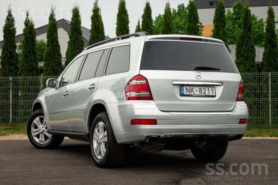 Grey Mercedes-Benz gl-420 2007 in Jelgava, with an engine capacity of 4.00 L and mileage of 364 thousand km for 6600 €, photo 4 on AUTOMOTO.COM.LV