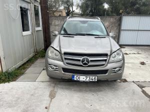 Pelēks Mercedes-Benz gl-420 2008 Rīga, ar dzinēja tilpumu 4.20 L un nobraukumu 422 tūkst. km par 3500 €, foto 3 vietnē AUTOMOTO.COM.LV
