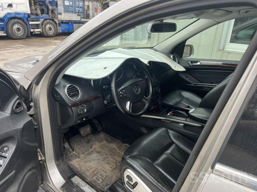 Pelēks Mercedes-Benz gl-420 2008 Rīga, ar dzinēja tilpumu 4.20 L un nobraukumu 422 tūkst. km par 3500 €, foto 7 vietnē AUTOMOTO.COM.LV