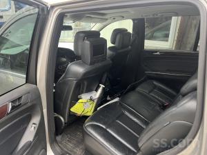 Pelēks Mercedes-Benz gl-420 2008 Rīga, ar dzinēja tilpumu 4.20 L un nobraukumu 422 tūkst. km par 3500 €, foto 8 vietnē AUTOMOTO.COM.LV