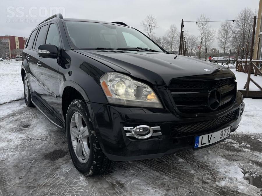 Black Mercedes-Benz GL 450 2006 in Riga, with an engine capacity of 4.70 L and mileage of 0 thousand km for 4650 €, photo 1 on AUTOMOTO.COM.LV