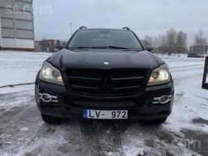 Black Mercedes-Benz GL 450 2006 in Riga, with an engine capacity of 4.70 L and mileage of 0 thousand km for 4650 €, photo 2 on AUTOMOTO.COM.LV