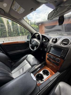 Melns Mercedes-Benz GL 450 2007 Viļņa, ar dzinēja tilpumu 4.70 L un nobraukumu 312 tūkst. km par 6000 €, foto 10 vietnē AUTOMOTO.COM.LV