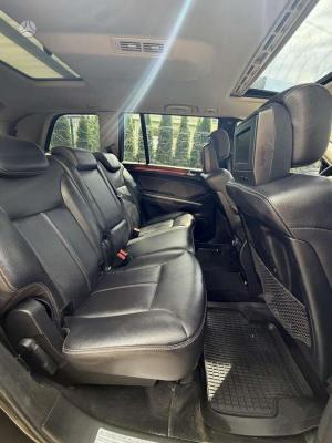 Melns Mercedes-Benz GL 450 2007 Viļņa, ar dzinēja tilpumu 4.70 L un nobraukumu 312 tūkst. km par 6000 €, foto 14 vietnē AUTOMOTO.COM.LV