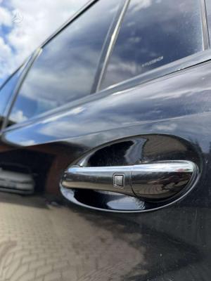 Melns Mercedes-Benz GL 450 2007 Viļņa, ar dzinēja tilpumu 4.70 L un nobraukumu 312 tūkst. km par 6000 €, foto 17 vietnē AUTOMOTO.COM.LV