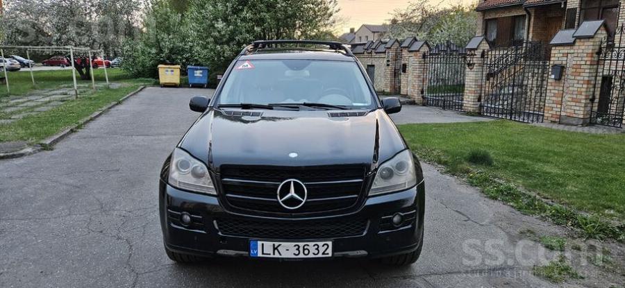 Melns Mercedes-Benz GL 450 2008 Rīga, ar dzinēja tilpumu 4.70 L un nobraukumu 355 tūkst. km par 7000 €, foto 21 vietnē AUTOMOTO.COM.LV