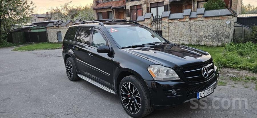 Черный Мерседес ГЛ 450 2008 в Рига, объемом двигателя 4.70 л и пробегом 355 тыс. км за 7000 €, фото 1 на AUTOMOTO.COM.LV