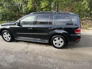 Черный Мерседес ГЛ 450 2008 в Рига, объемом двигателя 4.70 л и пробегом 331 тыс. км за 4450 €, фото 9 на AUTOMOTO.COM.LV