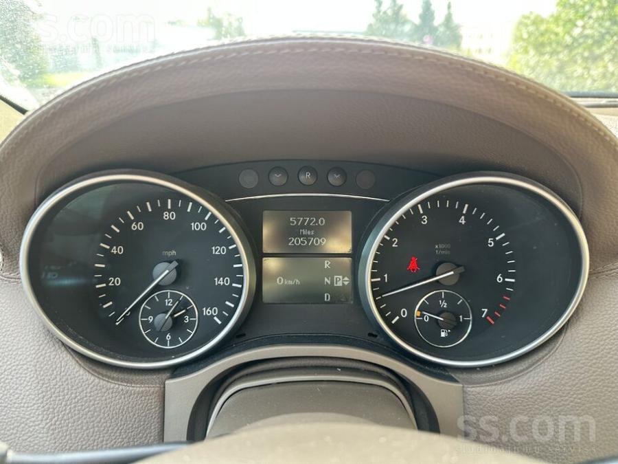 Черный Мерседес ГЛ 450 2008 в Рига, объемом двигателя 4.70 л и пробегом 331 тыс. км за 4450 €, фото 15 на AUTOMOTO.COM.LV