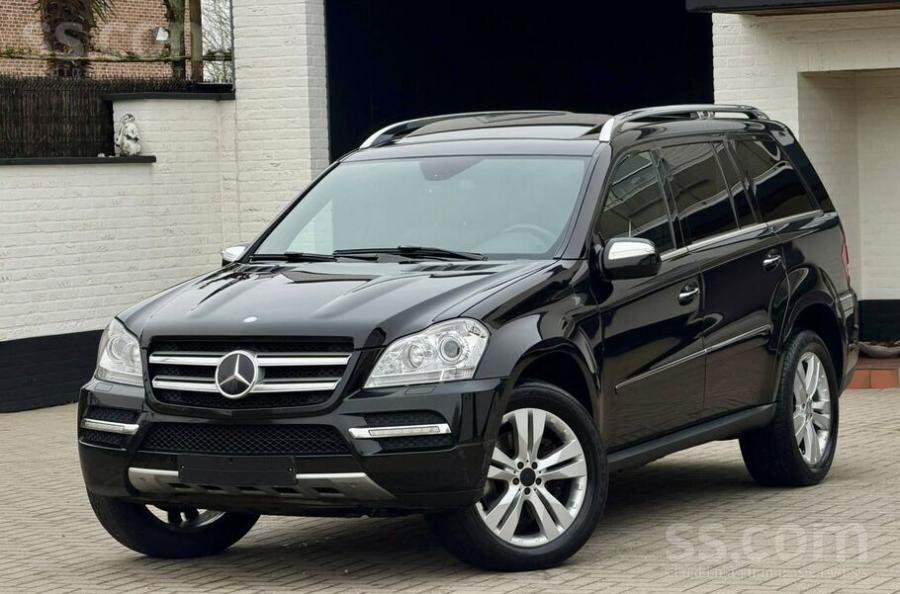 Melns Mercedes-Benz GL 450 2010 Jūrmala, ar dzinēja tilpumu 4.00 L un nobraukumu 348 tūkst. km par 12900 €, foto 1 vietnē AUTOMOTO.COM.LV