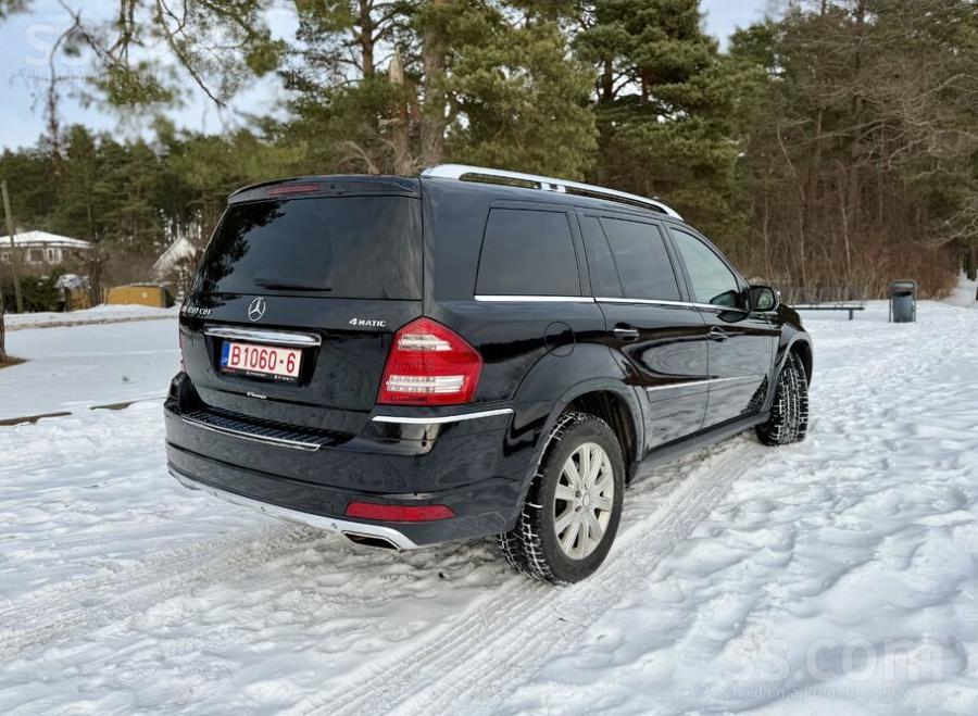 Melns Mercedes-Benz GL 450 2010 Jūrmala, ar dzinēja tilpumu 4.00 L un nobraukumu 348 tūkst. km par 12900 €, foto 7 vietnē AUTOMOTO.COM.LV