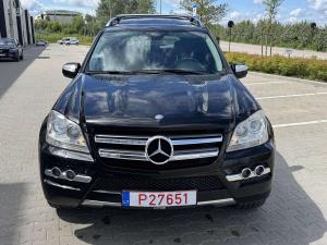 Melns Mercedes-Benz GL 450 2010 Viļņa, ar dzinēja tilpumu 4.66 L un nobraukumu 260 tūkst. km par 6999 €, foto 3 vietnē AUTOMOTO.COM.LV