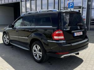 Melns Mercedes-Benz GL 450 2010 Viļņa, ar dzinēja tilpumu 4.66 L un nobraukumu 260 tūkst. km par 6999 €, foto 7 vietnē AUTOMOTO.COM.LV