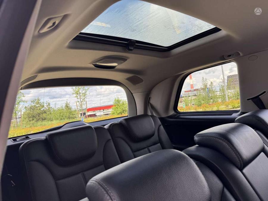 Melns Mercedes-Benz GL 450 2010 Viļņa, ar dzinēja tilpumu 4.66 L un nobraukumu 260 tūkst. km par 6999 €, foto 12 vietnē AUTOMOTO.COM.LV