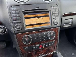 Melns Mercedes-Benz GL 450 2010 Viļņa, ar dzinēja tilpumu 4.66 L un nobraukumu 260 tūkst. km par 6999 €, foto 16 vietnē AUTOMOTO.COM.LV