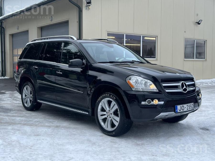 Black Mercedes-Benz GL 450 2011 in Riga, with an engine capacity of 4.70 L and mileage of 295 thousand km for 8700 €, photo 5 on AUTOMOTO.COM.LV