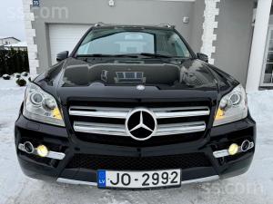 Melns Mercedes-Benz GL 450 2011 Rīga, ar dzinēja tilpumu 4.70 L un nobraukumu 288 tūkst. km par 9500 €, foto 2 vietnē AUTOMOTO.COM.LV