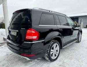 Melns Mercedes-Benz GL 450 2011 Rīga, ar dzinēja tilpumu 4.70 L un nobraukumu 288 tūkst. km par 9500 €, foto 6 vietnē AUTOMOTO.COM.LV