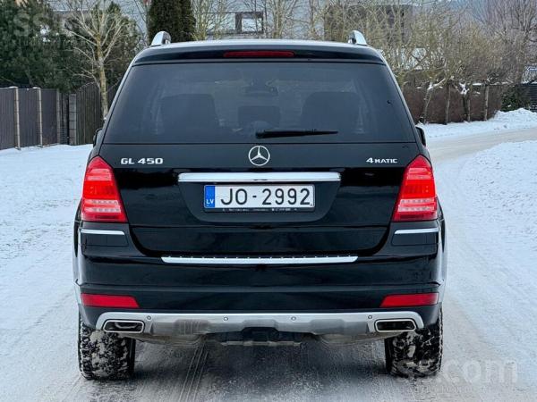 Black Mercedes-Benz GL 450 2011 in Riga, with an engine capacity of 4.70 L and mileage of 288 thousand km for 8950 €, photo 10 on AUTOMOTO.COM.LV