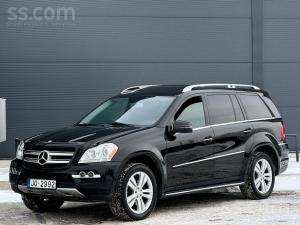 Black Mercedes-Benz GL 450 2011 in Riga, with an engine capacity of 4.70 L and mileage of 289 thousand km for 8950 €, photo 2 on AUTOMOTO.COM.LV