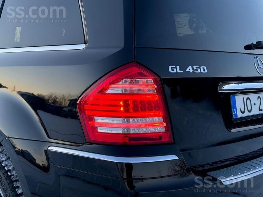 Black Mercedes-Benz GL 450 2011 in Riga, with an engine capacity of 4.70 L and mileage of 289 thousand km for 9950 €, photo 25 on AUTOMOTO.COM.LV