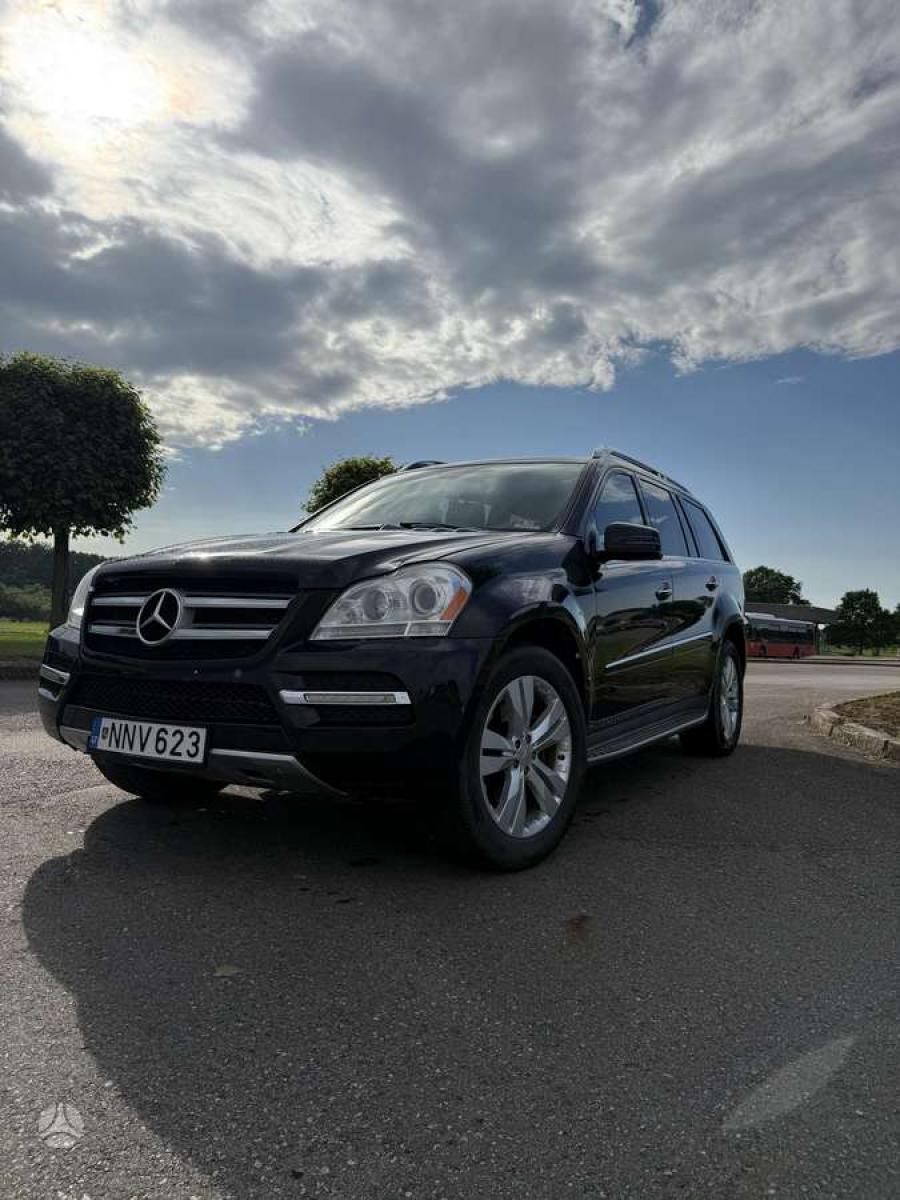 Melns Mercedes-Benz GL 450 2011 Kauņa, ar dzinēja tilpumu 4.66 L un nobraukumu 186 tūkst. km par 10500 €, foto 4 vietnē AUTOMOTO.COM.LV