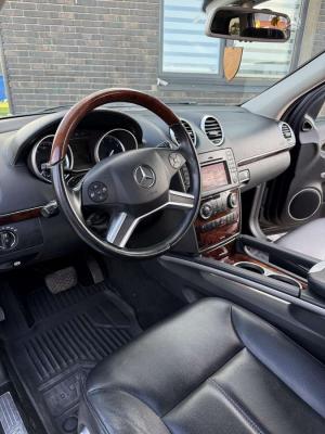 Melns Mercedes-Benz GL 450 2011 Kauņa, ar dzinēja tilpumu 4.66 L un nobraukumu 186 tūkst. km par 10500 €, foto 11 vietnē AUTOMOTO.COM.LV