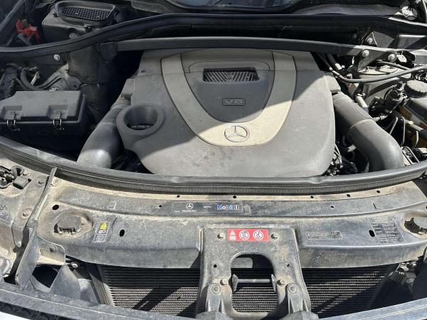 Black Mercedes-Benz GL 450 2011 in Vilnius, with an engine capacity of 4.66 L and mileage of 175 thousand km for 9800 €, photo 7 on AUTOMOTO.COM.LV