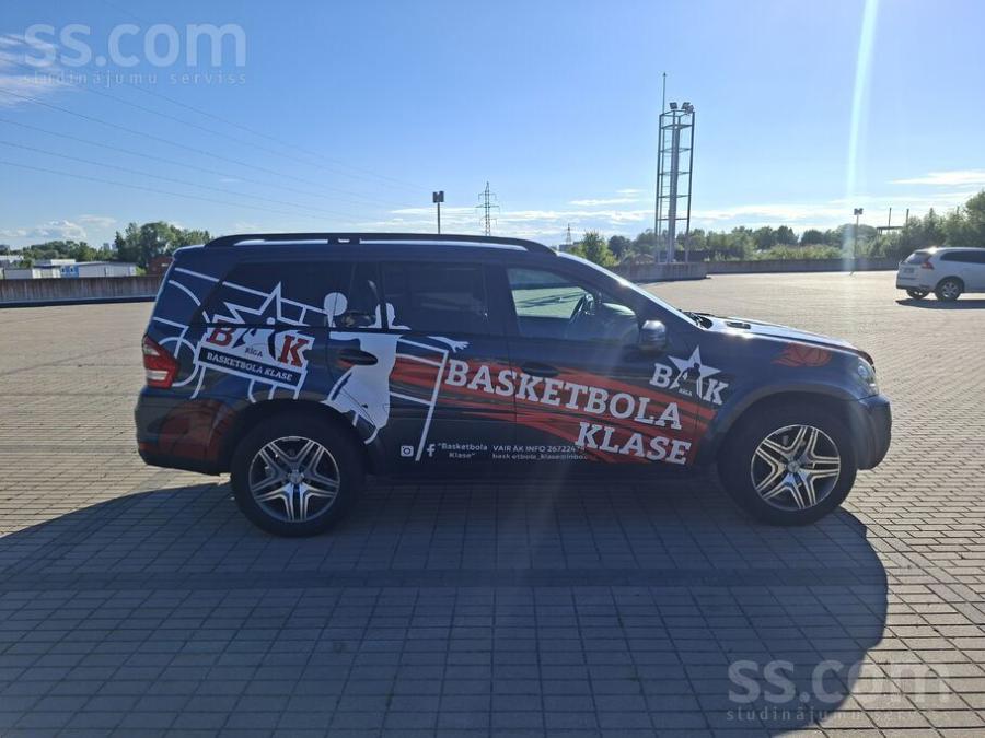 Black Mercedes-Benz GL 450 2011 in Riga, with an engine capacity of 4.70 L and mileage of 212 thousand km for 11000 €, photo 11 on AUTOMOTO.COM.LV