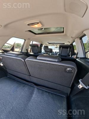 Black Mercedes-Benz GL 450 2011 in Riga, with an engine capacity of 4.70 L and mileage of 212 thousand km for 11000 €, photo 14 on AUTOMOTO.COM.LV