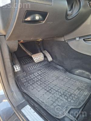 Black Mercedes-Benz GL 450 2011 in Riga, with an engine capacity of 4.70 L and mileage of 212 thousand km for 11000 €, photo 16 on AUTOMOTO.COM.LV