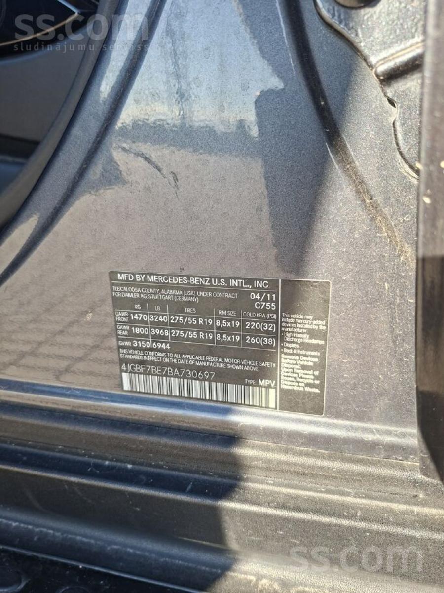 Black Mercedes-Benz GL 450 2011 in Riga, with an engine capacity of 4.70 L and mileage of 212 thousand km for 11000 €, photo 17 on AUTOMOTO.COM.LV