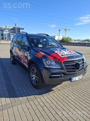 Black Mercedes-Benz GL 450 2011 in Riga, with an engine capacity of 4.70 L and mileage of 212 thousand km for 11000 €, photo 20 on AUTOMOTO.COM.LV