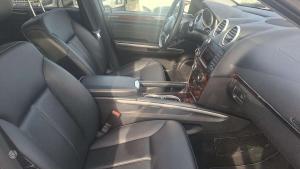 Black Mercedes-Benz GL 450 2011 in Kaunas, with an engine capacity of 4.66 L and mileage of 280 thousand km for 8750 €, photo 13 on AUTOMOTO.COM.LV