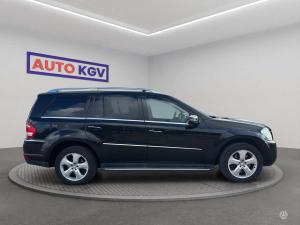 Melns Mercedes-Benz GL 450 2011 Klaipėda, ar dzinēja tilpumu 4.00 L un nobraukumu 220 tūkst. km par 10999 €, foto 7 vietnē AUTOMOTO.COM.LV