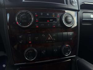 Melns Mercedes-Benz GL 450 2011 Klaipėda, ar dzinēja tilpumu 4.00 L un nobraukumu 220 tūkst. km par 10999 €, foto 16 vietnē AUTOMOTO.COM.LV