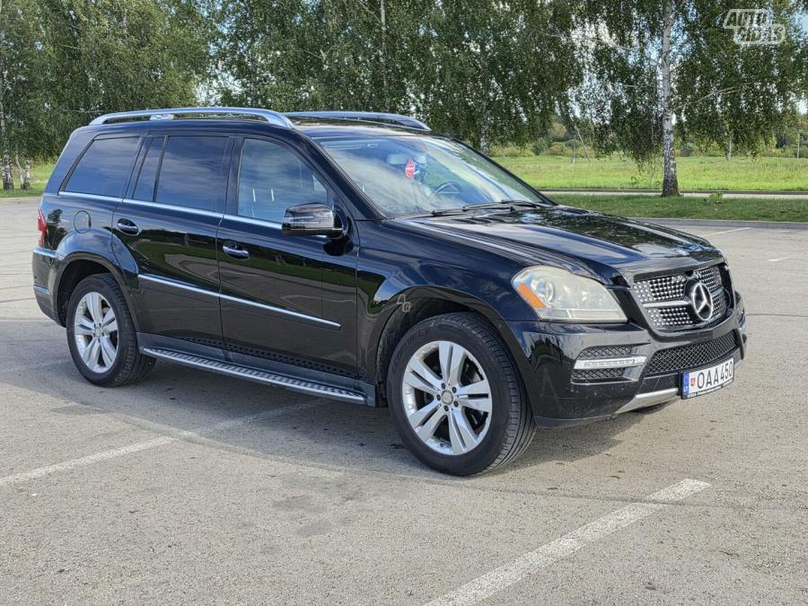 Черный Мерседес ГЛ 450 2011 в Вильнюс, объемом двигателя 4.70 л и пробегом 200 тыс. км за 9950 €, фото 6 на AUTOMOTO.COM.LV