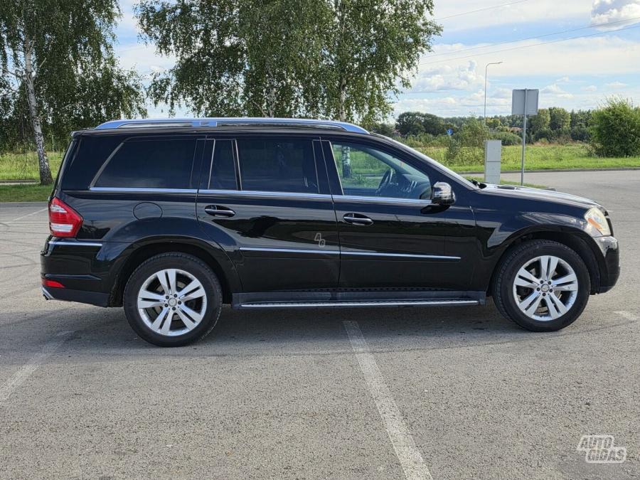 Черный Мерседес ГЛ 450 2011 в Вильнюс, объемом двигателя 4.70 л и пробегом 200 тыс. км за 9950 €, фото 7 на AUTOMOTO.COM.LV