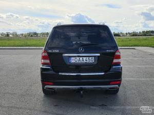 Черный Мерседес ГЛ 450 2011 в Вильнюс, объемом двигателя 4.70 л и пробегом 200 тыс. км за 9950 €, фото 9 на AUTOMOTO.COM.LV