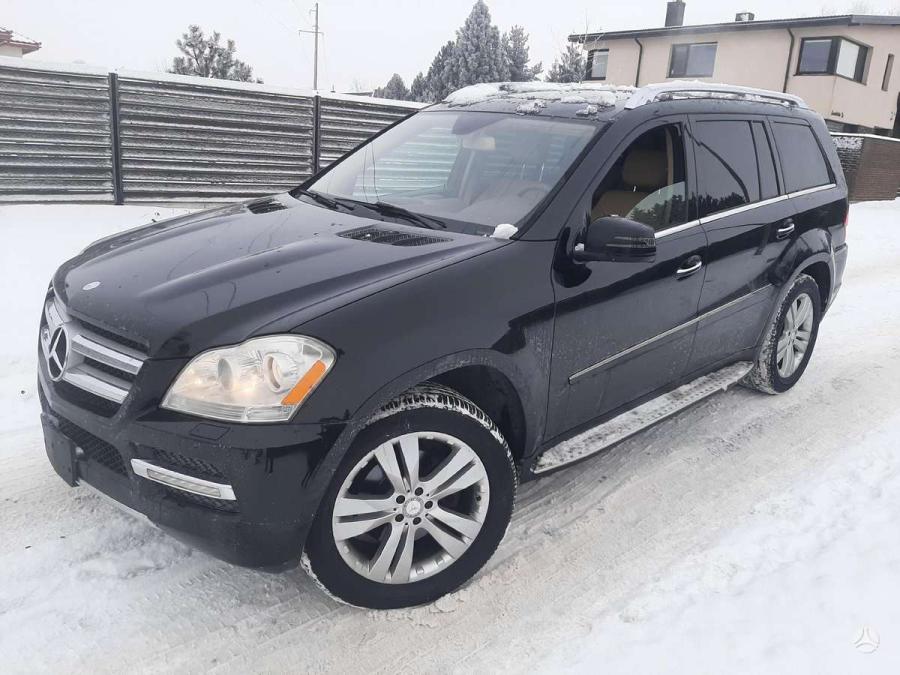 Black Mercedes-Benz GL 450 2012 in Kaunas, with an engine capacity of 4.66 L and mileage of 160 thousand km for 9350 €, photo 2 on AUTOMOTO.COM.LV