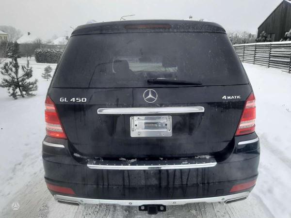 Black Mercedes-Benz GL 450 2012 in Kaunas, with an engine capacity of 4.66 L and mileage of 160 thousand km for 9350 €, photo 8 on AUTOMOTO.COM.LV