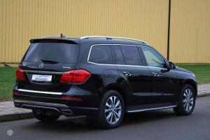Melns Mercedes-Benz GL 450 2013 Viļņa, ar dzinēja tilpumu 4.66 L un nobraukumu 157 tūkst. km par 12050 €, foto  vietnē AUTOMOTO.COM.LV