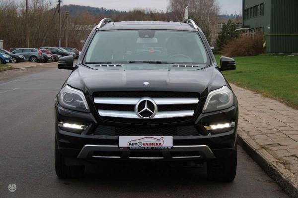 Melns Mercedes-Benz GL 450 2013 Viļņa, ar dzinēja tilpumu 4.66 L un nobraukumu 157 tūkst. km par 12050 €, foto 1 vietnē AUTOMOTO.COM.LV