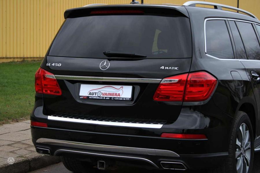 Black Mercedes-Benz GL 450 2013 in Vilnius, with an engine capacity of 4.66 L and mileage of 157 thousand km for 12050 €, photo 10 on AUTOMOTO.COM.LV