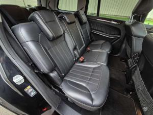 Black Mercedes-Benz GL 450 2013 in Vilnius, with an engine capacity of 4.66 L and mileage of 157 thousand km for 12050 €, photo 15 on AUTOMOTO.COM.LV