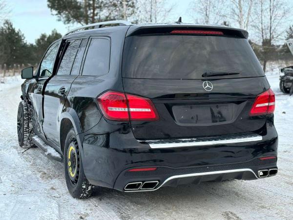 Melns Mercedes-Benz GL 450 2013 Panevēža, ar dzinēja tilpumu 4.70 L un nobraukumu 299 tūkst. km par 7500 €, foto 3 vietnē AUTOMOTO.COM.LV