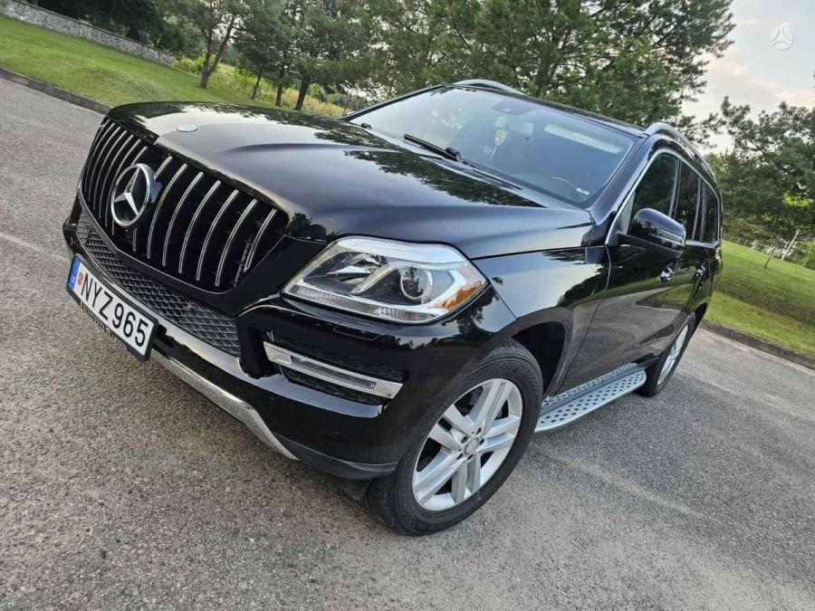 Melns Mercedes-Benz GL 450 2013 Utena, ar dzinēja tilpumu 4.70 L un nobraukumu 208 tūkst. km par 10500 €, foto 3 vietnē AUTOMOTO.COM.LV