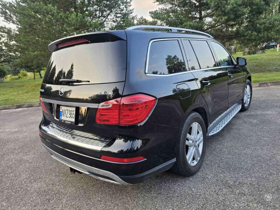 Melns Mercedes-Benz GL 450 2013 Utena, ar dzinēja tilpumu 4.70 L un nobraukumu 208 tūkst. km par 10500 €, foto 5 vietnē AUTOMOTO.COM.LV
